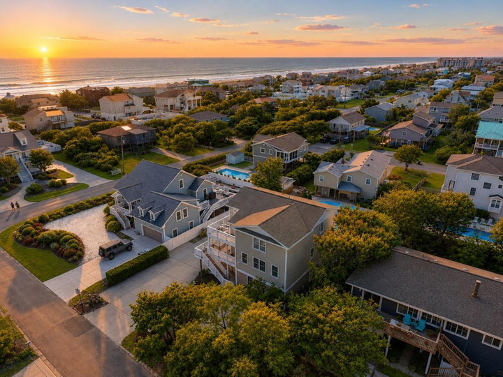 Luxury Sandbridge Retreat | Pool, Hot Tub, Game Room, Walk To Beach Sp305 - Virginia Beach