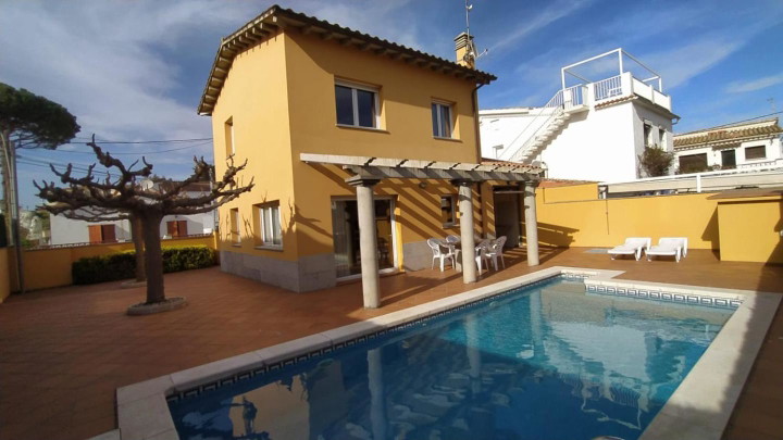 Magnolia L'escala 2, Casa Con Piscina Y Barbacoa A 100m De La Playa - L'Escala