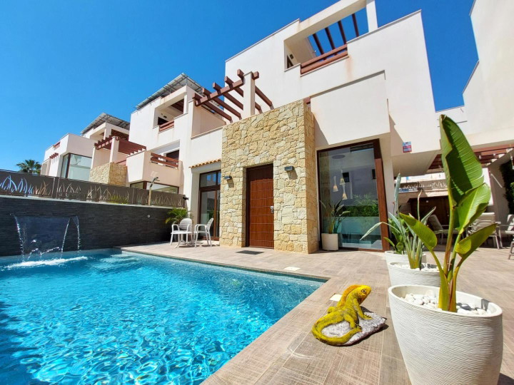 Casa Lagunas - Luxury Villa In Ciudad Quesada - La Marina