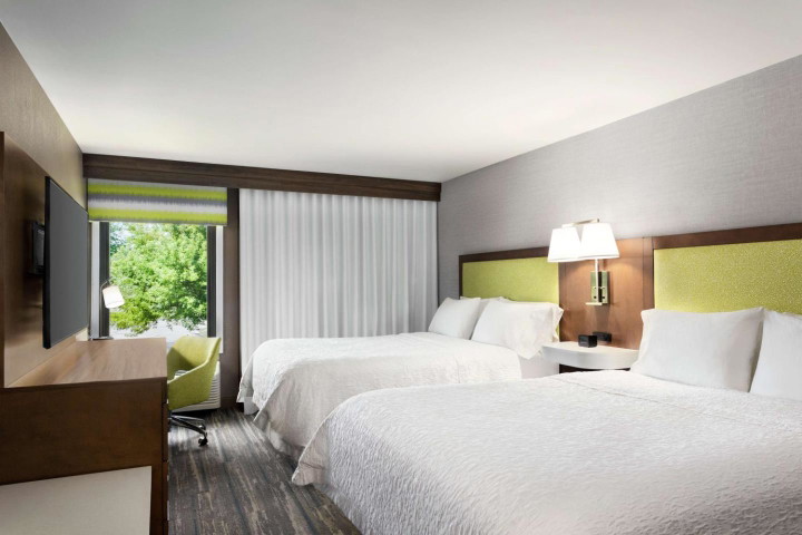 Hampton Inn Milwaukee Brookfield - Wauwatosa, WI