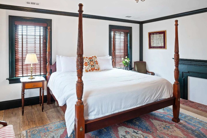 Printmaker's Inn - Bellingham Suite - Savannah, GA