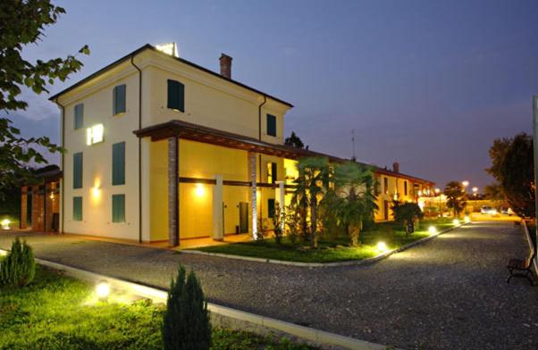 Hotel Gabarda - Carpi