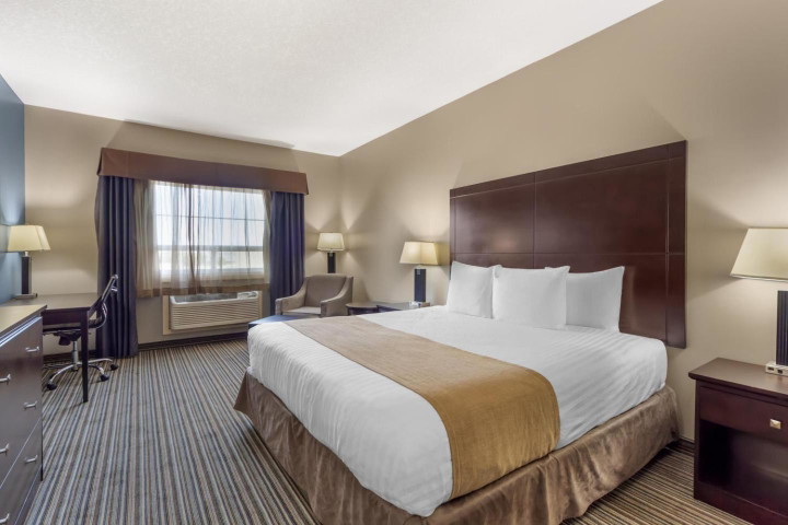 Best Western Plus Fort Saskatchewan Inn & Suites - Fort Saskatchewan