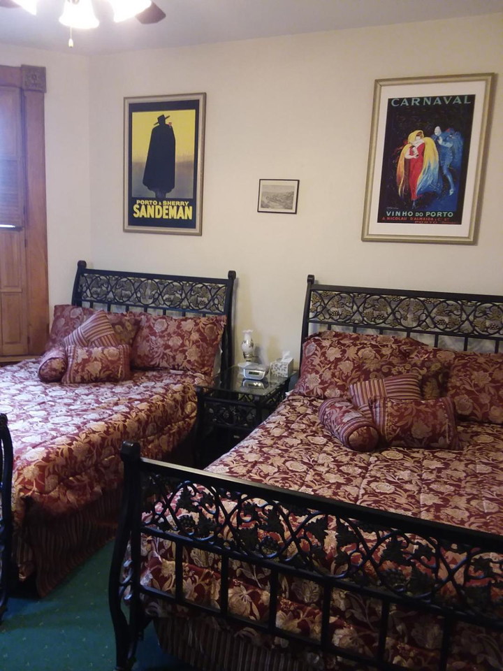 Inn Port D'vino - Dayton, OH