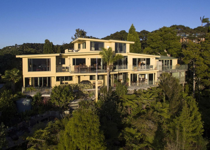 Allegra House - Russell