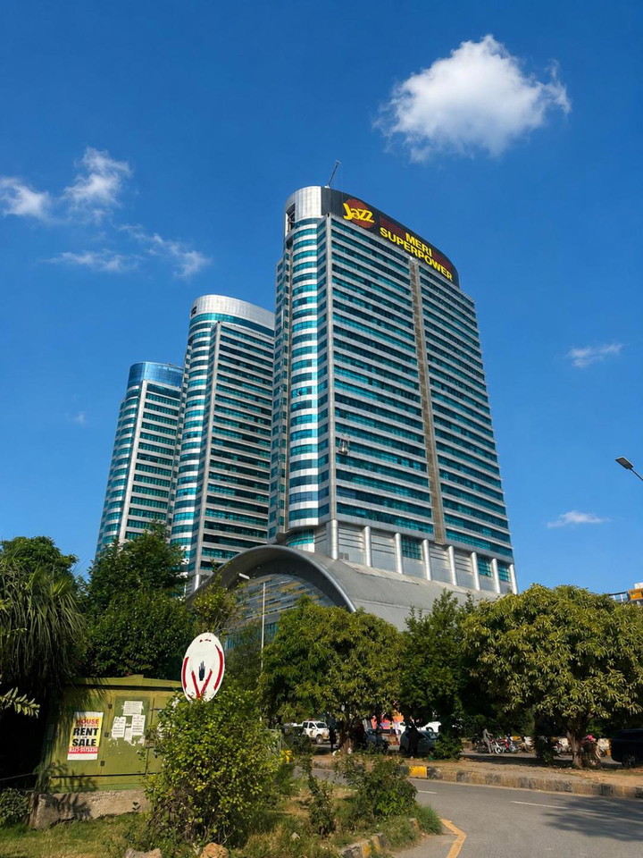 Modern Stay Centaurus Apartments - Islamabad
