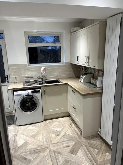 Modern Welsh Cottage - South Wales