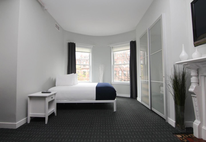 Stylish Newbury Street Studio, #4 - Boston, MA