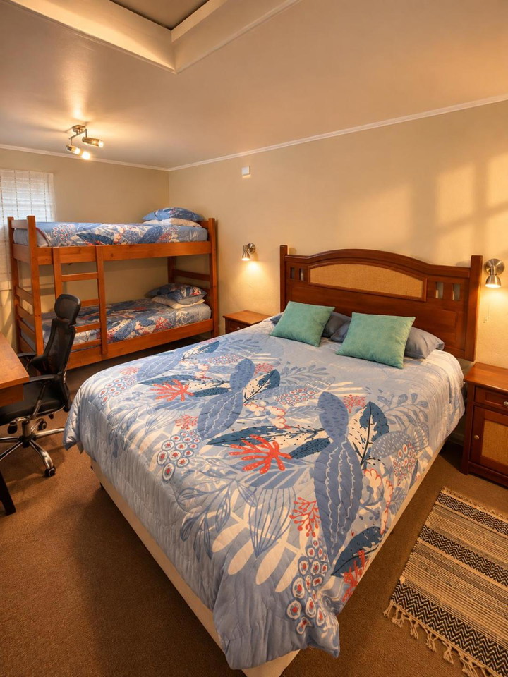 Habitación Amplia Con Cama Doble Y Litera, Amplio Baño Exclusivo Y Estacionamiento - Puerto Montt