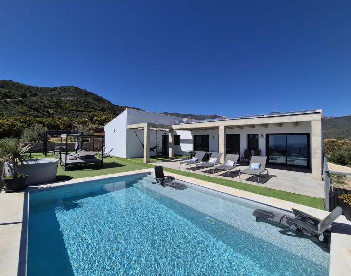 Recently Built Independent Home El Limonar And With A Hot Tub - Costa Tropical