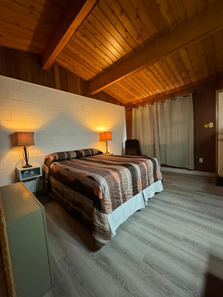Ace Crown Motel - Medicine Hat
