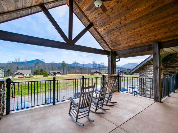 Abrams Retreat At Cades Cove With Mountain Views - Townsend, TN
