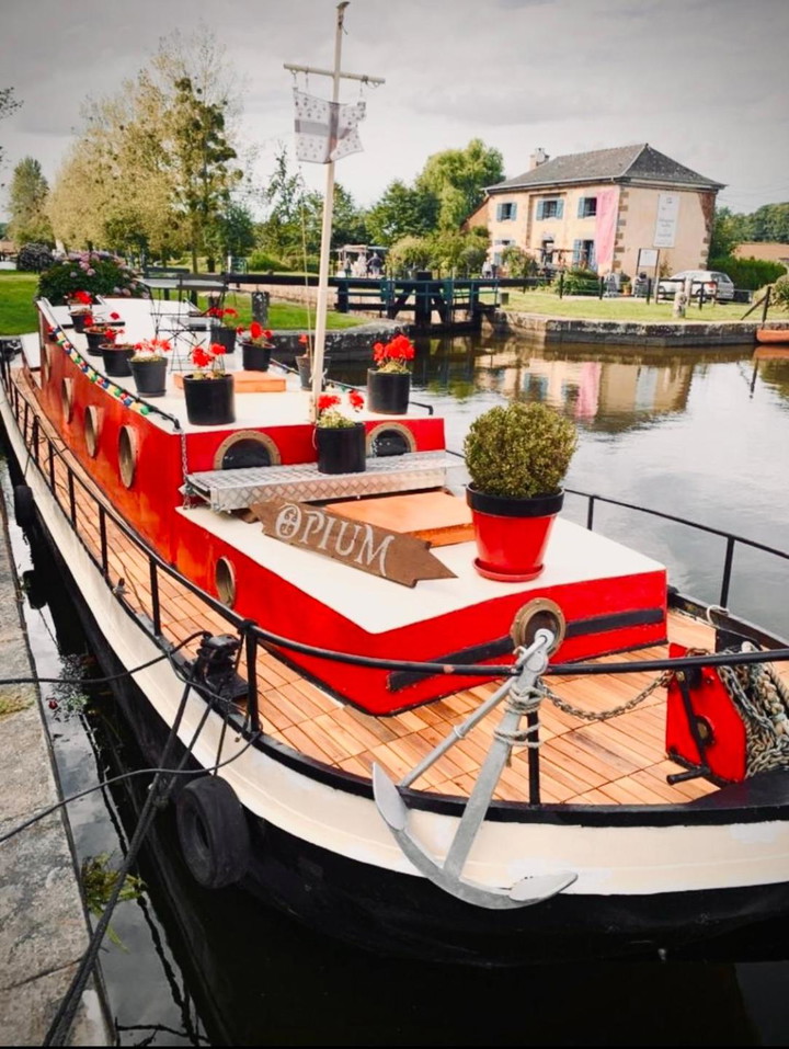Très Jolie Péniche à Louer - Ille-et-Vilaine