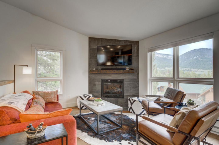 Newly Updated! Hot Tub/pool! Mountain View! Pets! - Big Sky, MT