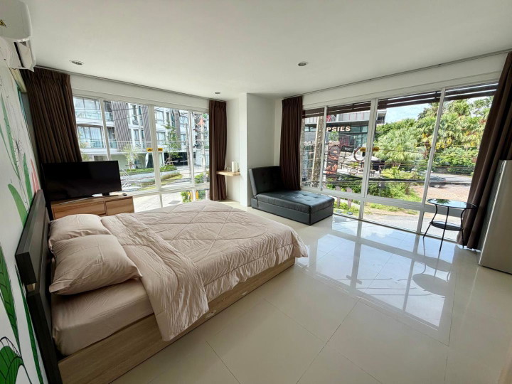 The Chu Cafe / Guesthouse - Phuket