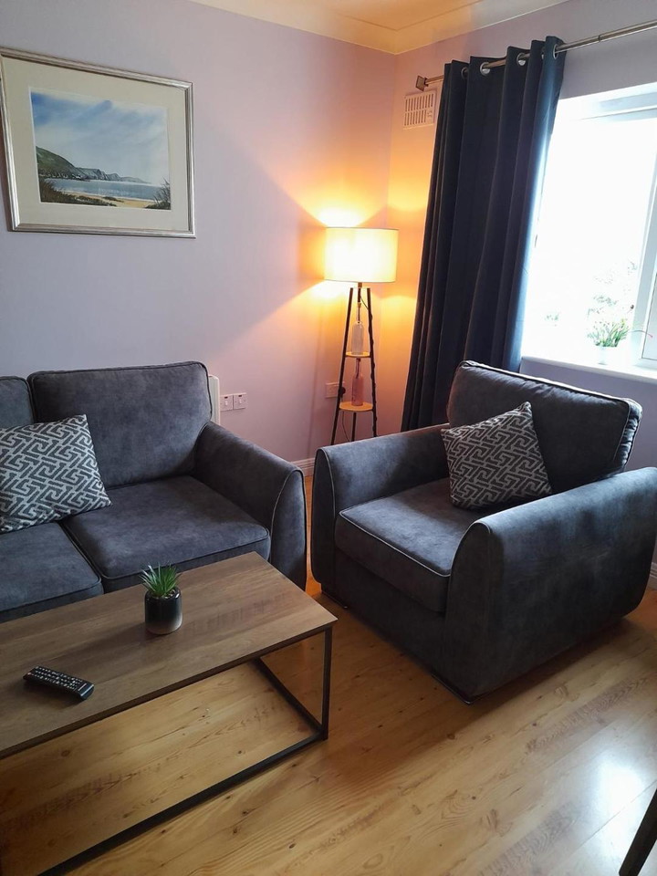 Kathleen's Apartment Includes Car Parking - Galway