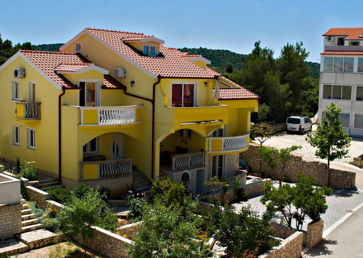 Apartmani Slavica - Murter