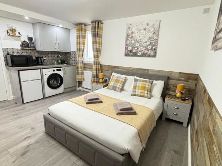 Gatwick Lodge - Crawley