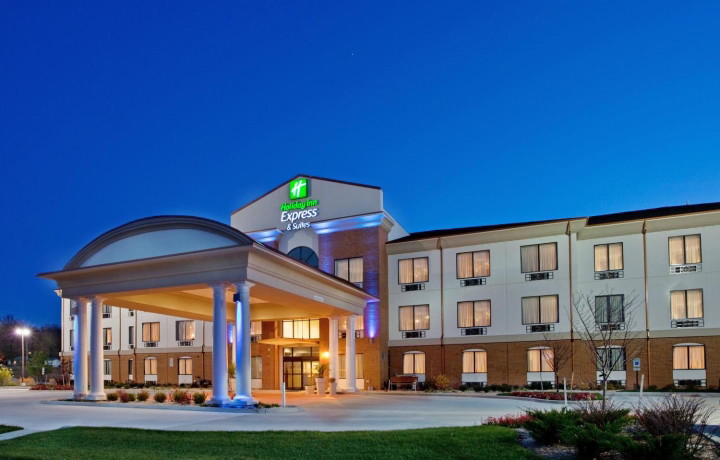 Holiday Inn Express Hotel & Suites St. Charles By Ihg - Grafton, IL