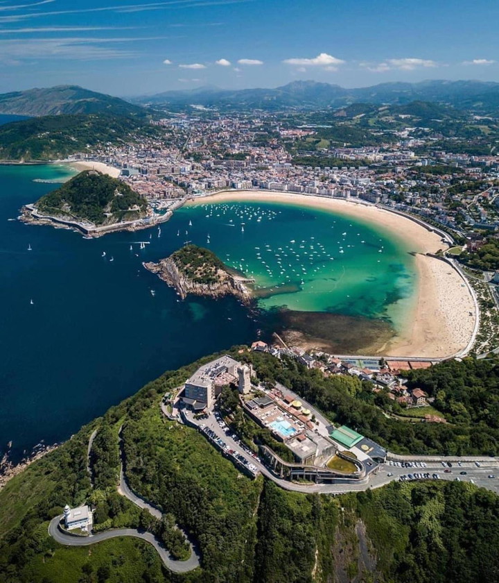 Olatu Haundia Donostian - Donostia-San Sebastian
