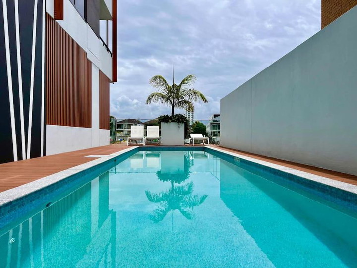 Stylish 1br Apartment In Surfers, Pool, Gym - Surfers Paradise