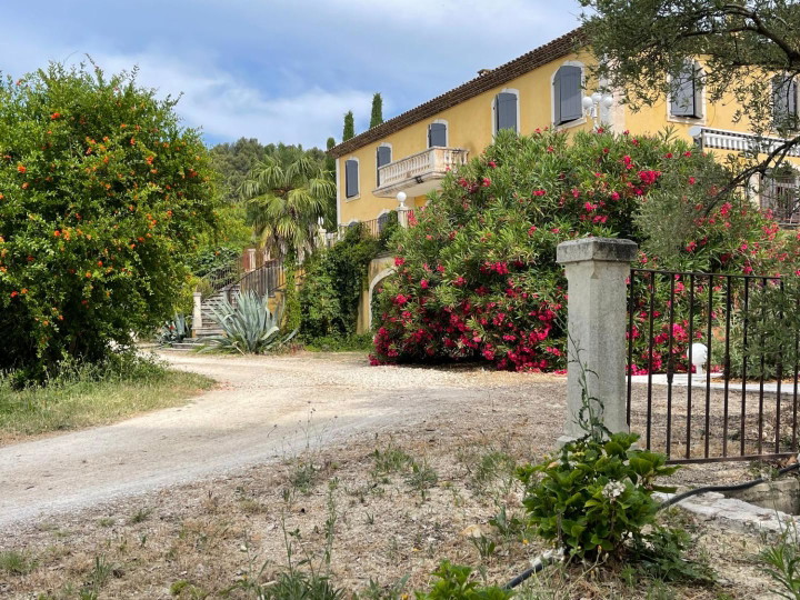 Bastide Du Defends - Vaucluse