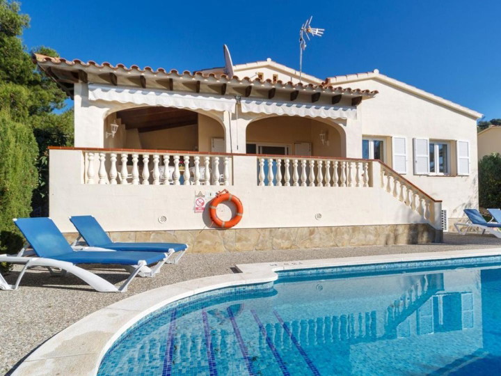 Casa Santa - 3 Bedrooms With Sea Views - Great For Families - Menorca