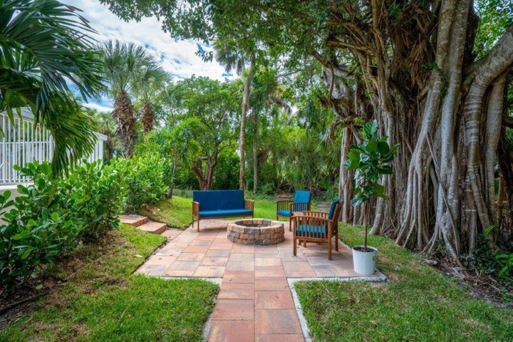 Beautifully Renovated 5 Bedroom Vero Beach - Vero Beach, FL