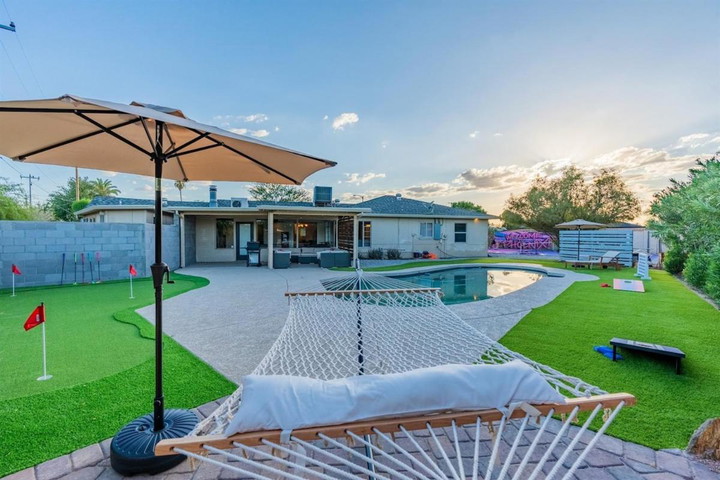 Phoenix Retreat With Pool Pickleball And Mini Golf - Phoenix, AZ