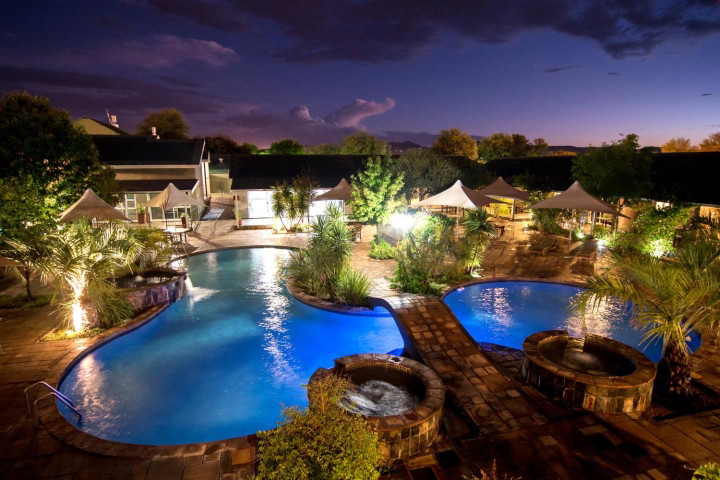 Arebbusch Travel Lodge - Windhoek