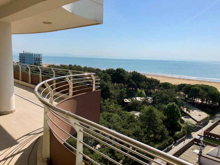 Torre Shiva - Lignano Sabbiadoro