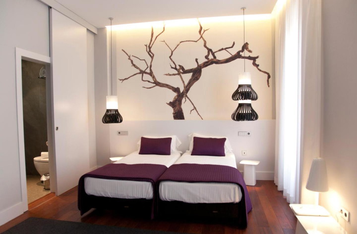 Khu Hotel - Spain