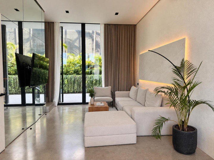 Five Oceans Residence Berawa - Bali