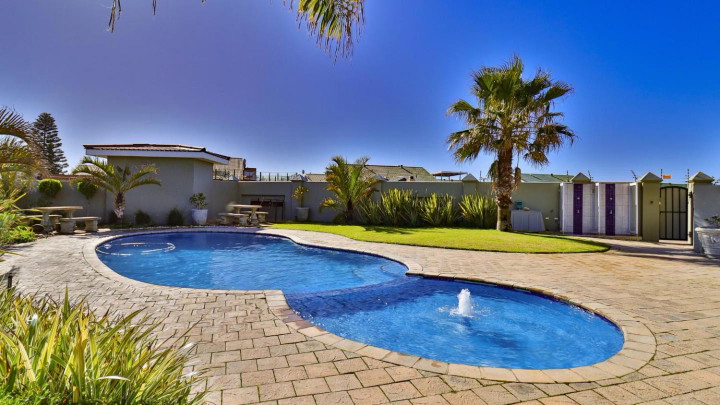 Trio Towers Beach View Apartment - Mossel Bay
