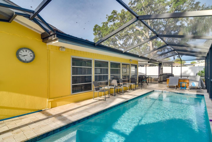 4 Mi To Dog Beach: Largo Home W/ Pool & Hot Tub! - Florida