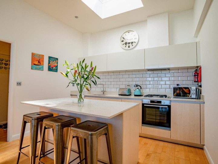 Penthouse 47 Zinc - Perranporth