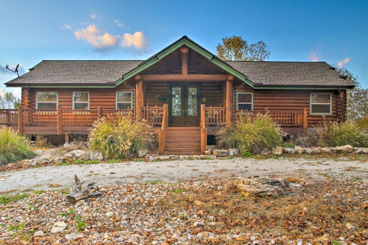 Walk To Table Rock Lake: Spacious Home W/ Deck! - Misuri