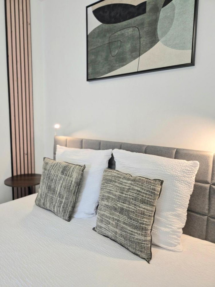La Longère Du Moulin, Logement T2 Indépendant Tout éQuipé Avec Cuisine, Parking Individuel Avec Portail, Salon De Jardin, Belle Grande Chambre - Carquefou