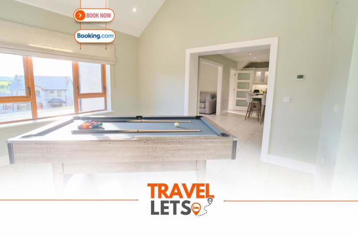 Deluxe 4 Bedroom New Build With Games Room & Private Garden By Travel Lets Holiday Homes Letterkenny - Letterkenny