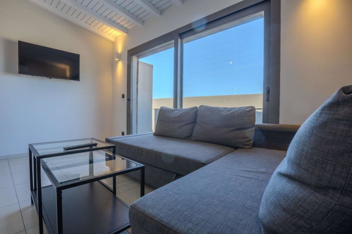 Aegean Apartments - Marina & Chios Island View - Çeşme