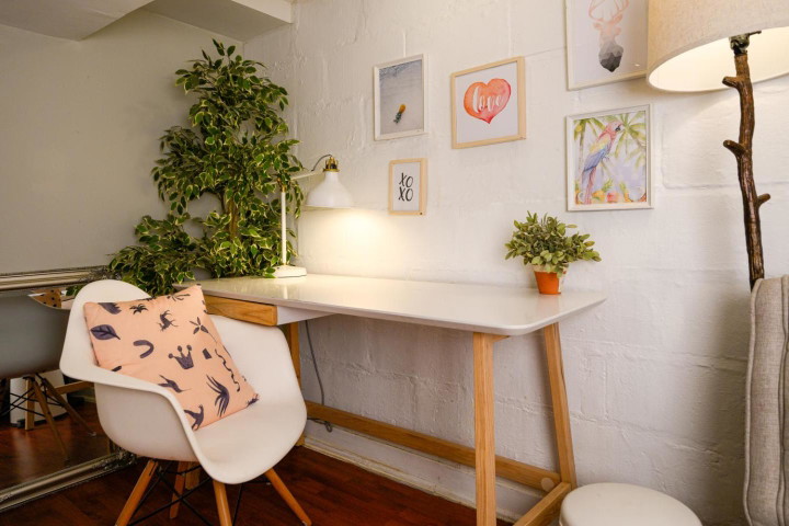 Charming Basement Suite With Private Entrance Near Subway, Koreatown & Uoft - Toronto