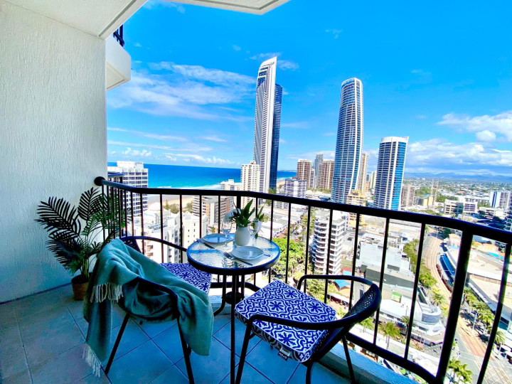 High Floor Ocean View King Studio With Free Wi-fi - Surfers Paradise
