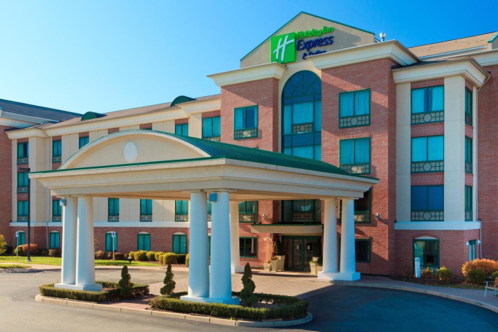 Holiday Inn Express Hotel & Suites Warwick-providence Airport By Ihg - Cranston, RI