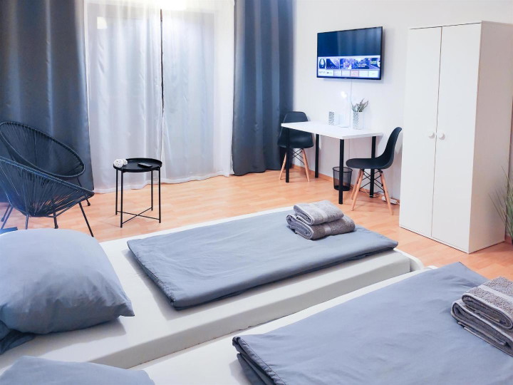 Alfa Apartment Stuttgart Mitte 2 Zimmer City-lage Klimaanlage Balkon Netflix Küche Wm L 2br 5 Beds 6 People L Fully Equipped Kitchen & Bathroom Ac - Stuttgart