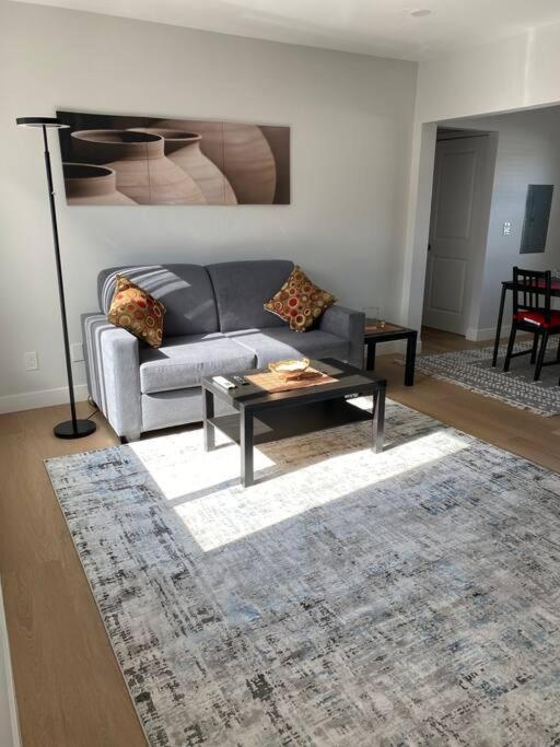 4 Stanford! Furnished Apartment, Gated Parking, Laundry - Foster City, CA