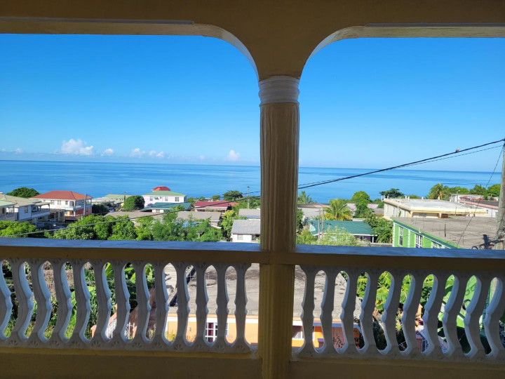 Pacific View Apartment - Dominique