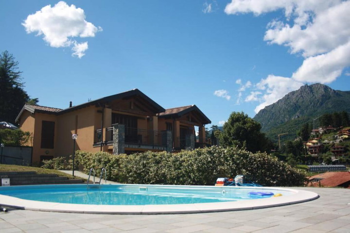 Piscina E Vistalago Crocemenaggio Cir 013145-00318 - Comer See