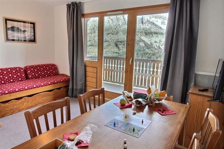 Cozy 6-person Apartment With Balcony - Veynes