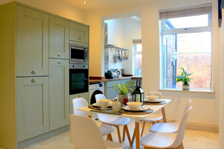 Modern Cosy 3 Bedroom House, Hillsborough, Sheffield - Sheffield