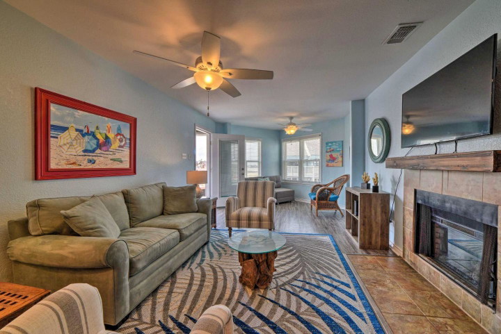 Oceanfront Texas Condo W/ Pool: Pets Stay Free - Texas